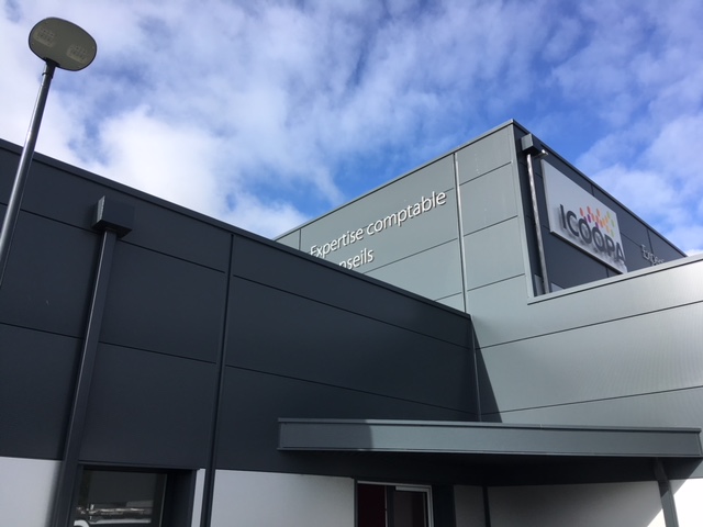 Cloisons de distribution et cloisons modulaires, plafonds suspendus et ...